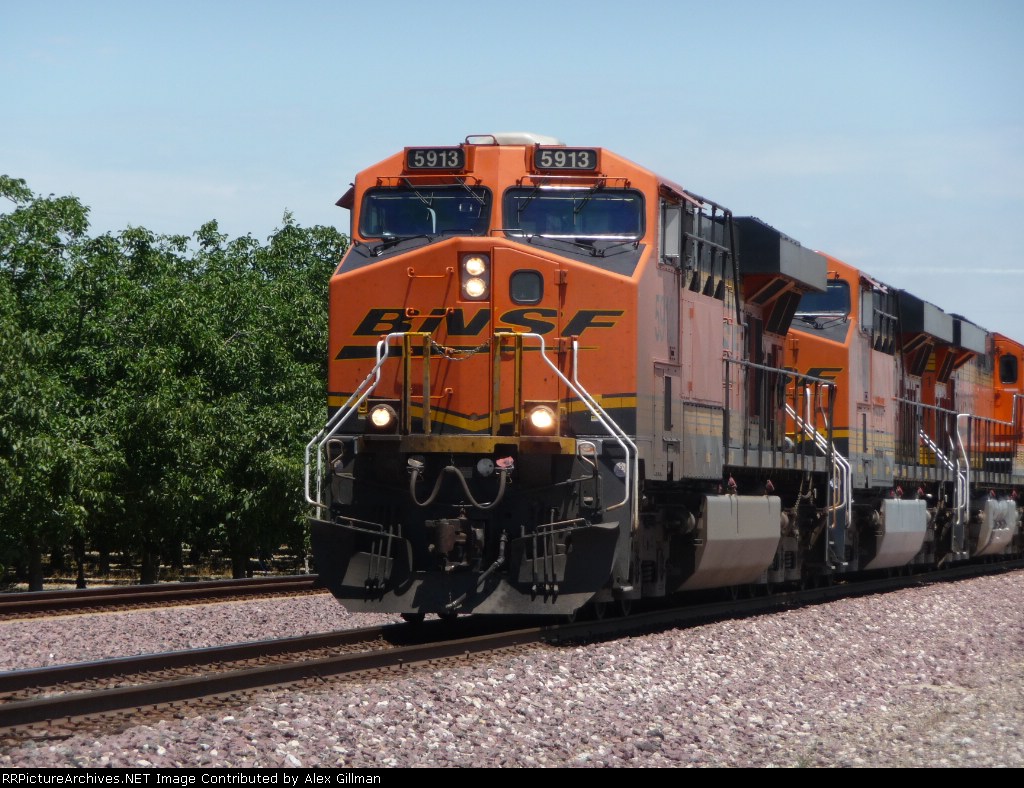 BNSF 5913 East